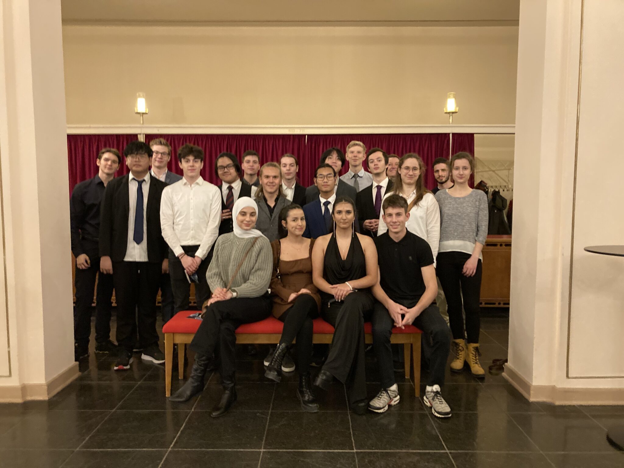 Der Besuch der alten Dame – im Theater mit dem GK Deutsch ...